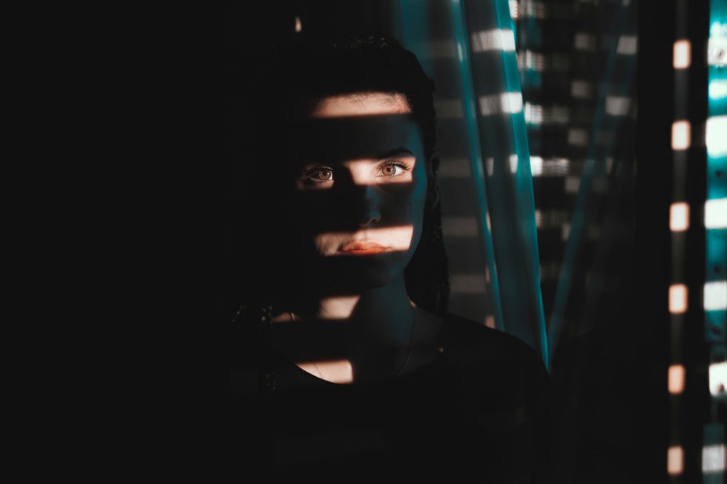 ¿Realmente se puede aprender de la envidia? - Universo de Emociones